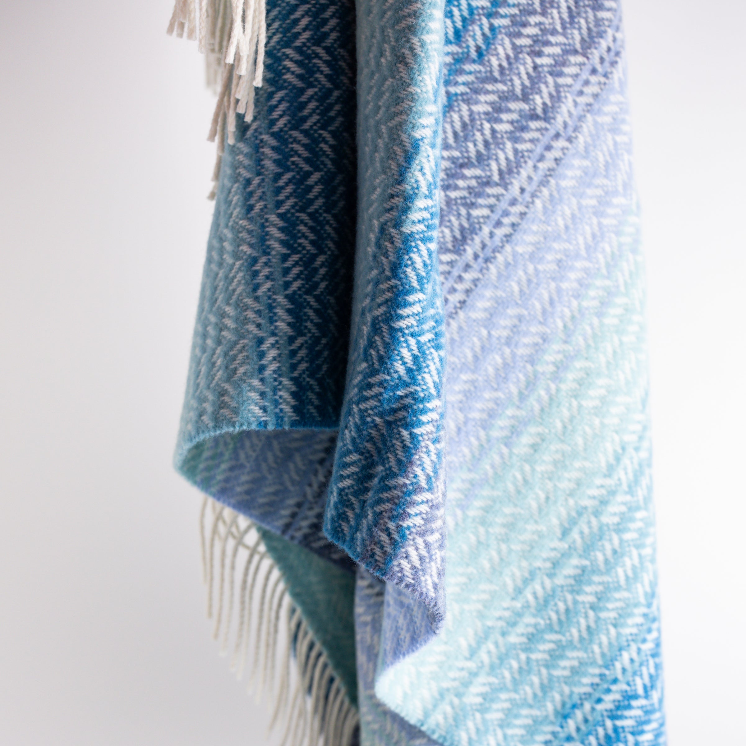 Aqua Gradient Throw